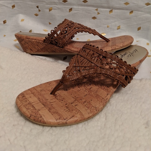 dexflex comfort | Shoes | Deflex Comfort Wedge Sandalwomens 9cute ...